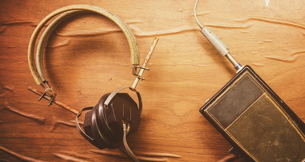 The history of headphones and the beginnings of portable sound