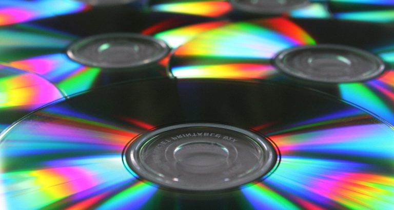 CD cleaning and care: How to keep every disc on the spin | Teufel Blog