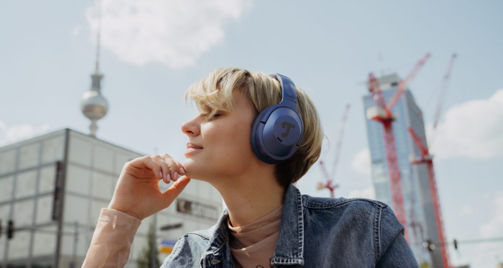 Earworms: catchy songs that loop in your head | Teufel blog